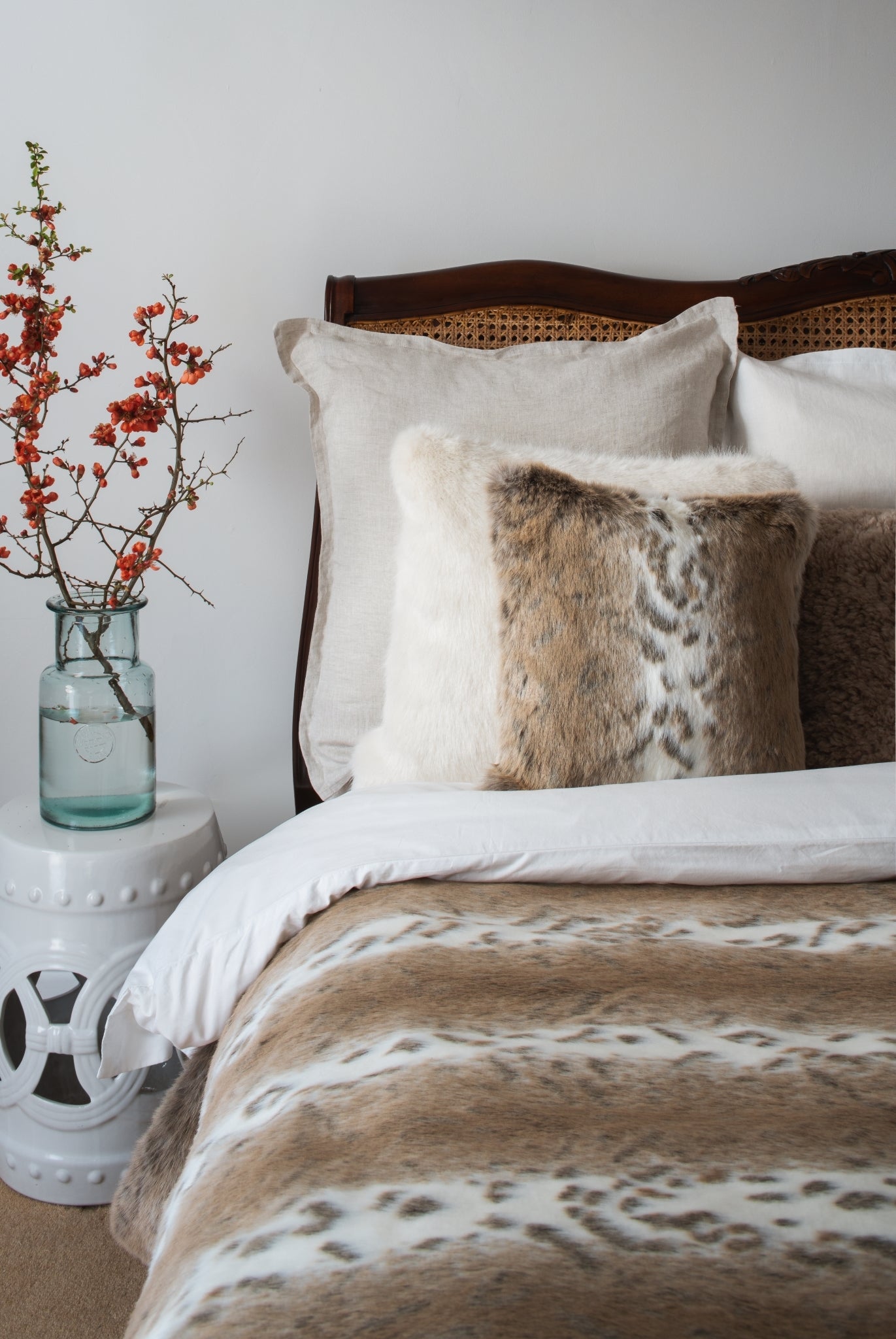 Faux Fur Throw – Helen Moore